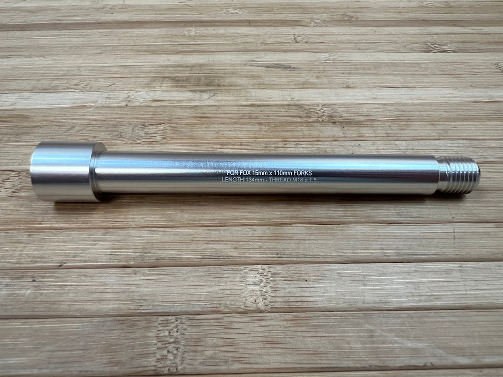 Burgtec FOX Boost Achse / Axle 2021+ Rhodium Silver – RTF Bikeparts